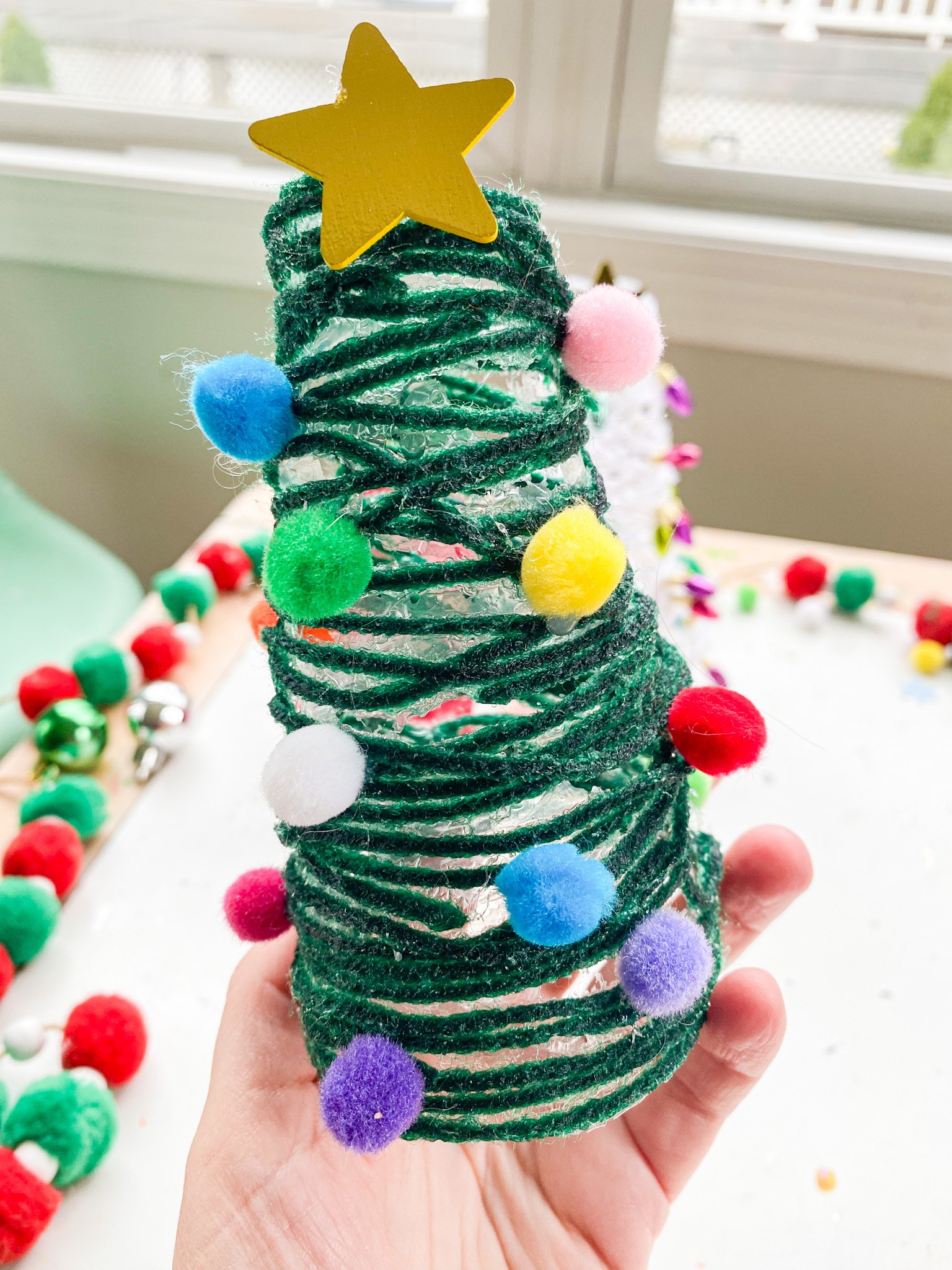 String Christmas Tree Craft - ABCDee Learning